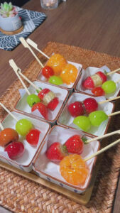 3-Ingredient Homemade Tanghulu (Candied Fruit) Recipe - Kitchen (Mis)Adventures