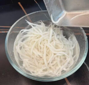 Homemade Silver Noodles (銀針粉) With Only 2 Ingredients - Kitchen (Mis ...