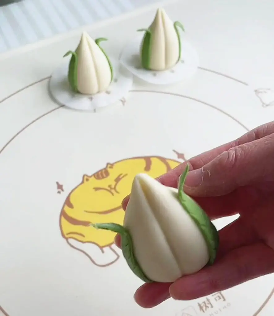 Chinese Longevity Peach Buns (Steamed Shoutao Bao) - Kitchen (Mis ...