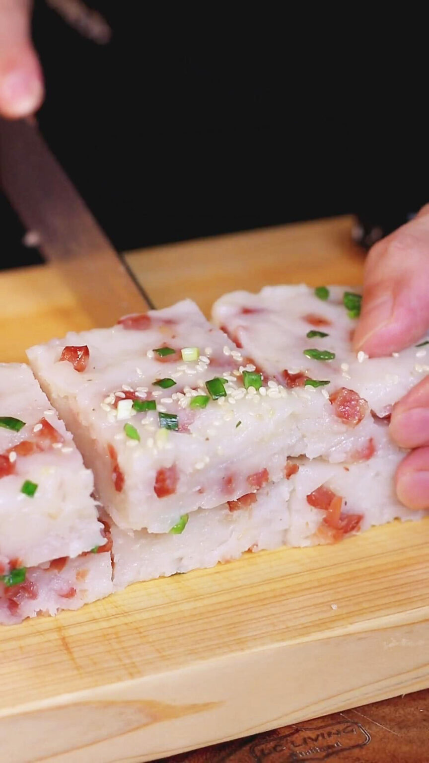 Turnip Cake (Chinese Classic Dim Sum - Lo Bak Go) - Kitchen (Mis)Adventures