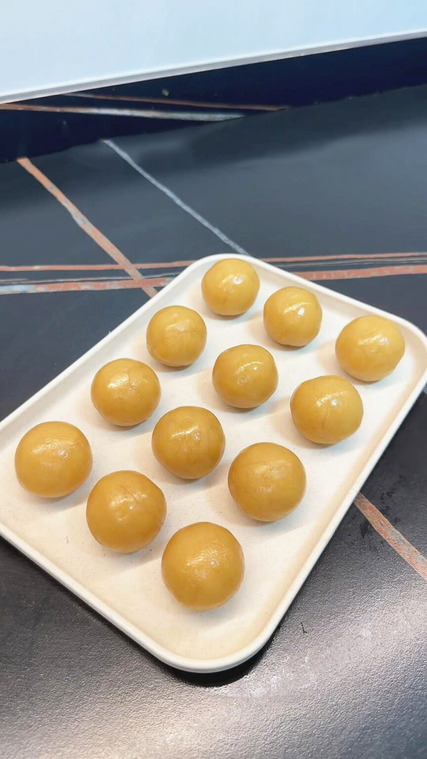 Making Lotus Seed Paste Filling: A Step-By-Step Guide - Kitchen (Mis ...