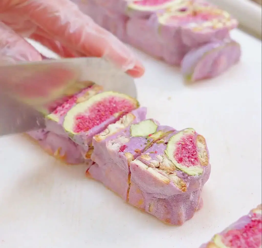 Crunchy And Sweet Snowflake Crisps Recipe - Kitchen (Mis)Adventures