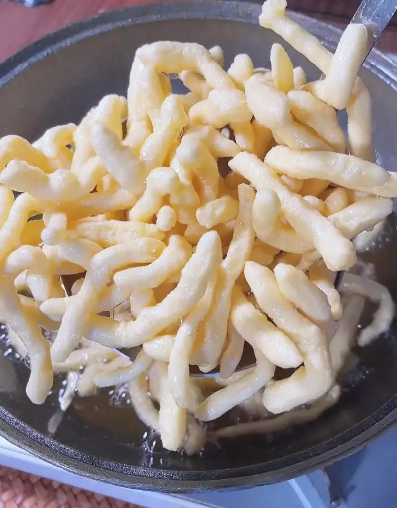 Sachima (Chinese Soft Flour Pastry Cake) - Kitchen (Mis)Adventures