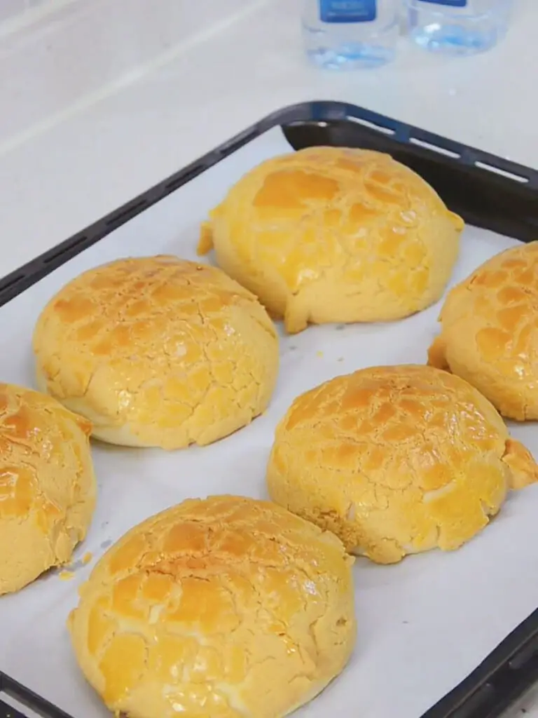 Pineapple Buns (Hong Kong Style Bolo Bao) - Kitchen (Mis)Adventures