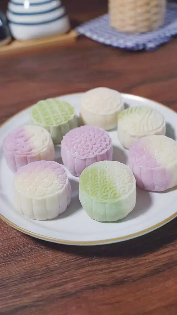 Snow Skin Mooncakes Recipe - Kitchen (Mis)Adventures