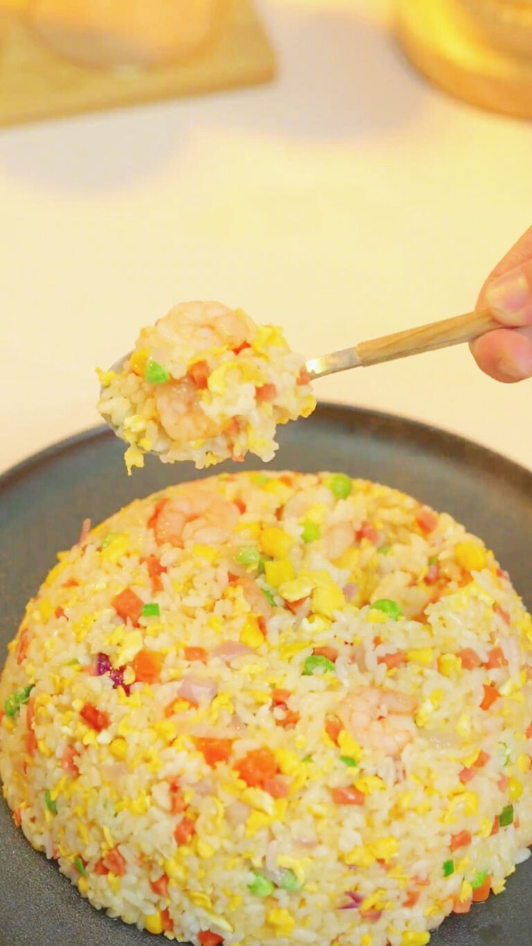 Yang Chow Fried Rice (Yangzhou Fried Rice 扬州炒饭) - Kitchen (Mis)Adventures