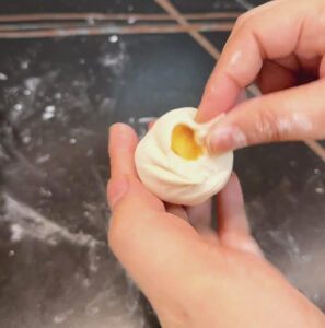 Steamed Salted Egg Yolk Buns Recipe (Liu Sha Bao/流沙包) - Kitchen (Mis ...