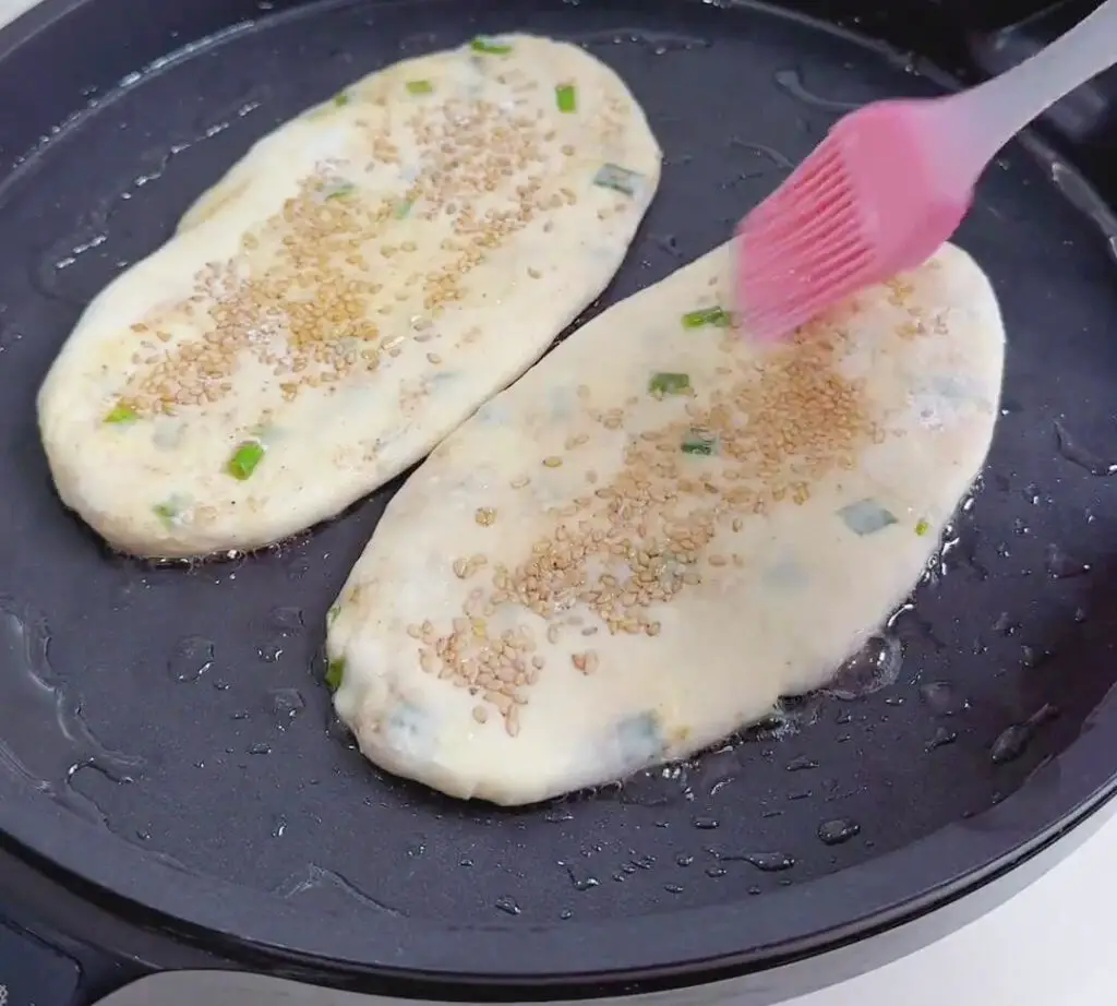 Shaobing Recipe (Flaky Chinese Sesame Flatbread) - Kitchen (Mis)Adventures