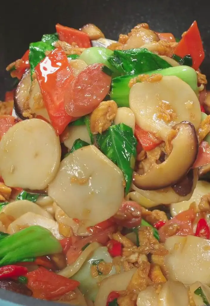 Stir Fry Rice Cakes Recipe (Chao Nian Gao/炒年糕) - Kitchen (Mis)Adventures