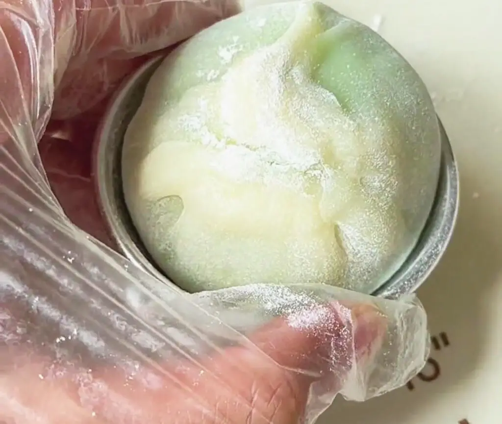 Matcha Mochi Recipe (Green Tea Cheese Ice Cream Filling) - Kitchen (Mis ...