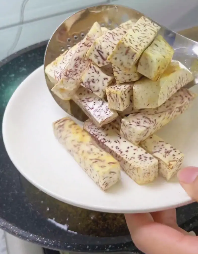 Deep-Fried Sugared Taro Recipe - Kitchen (Mis)Adventures