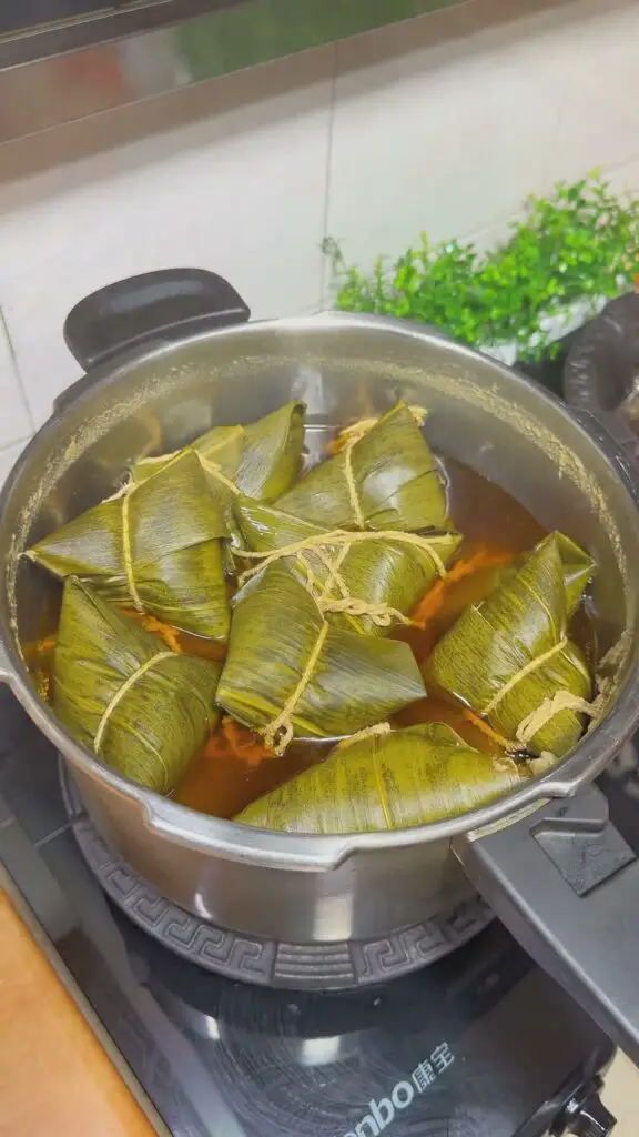 Zongzi Recipe (Chinese Sticky Rice Dumpling) - Kitchen (Mis)Adventures