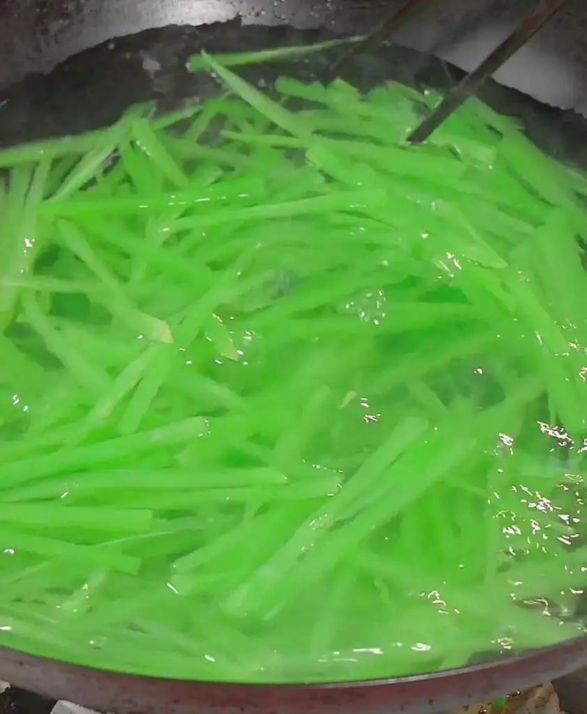 10-Minute Celtuce Stir-Fry Recipe - Kitchen (Mis)Adventures