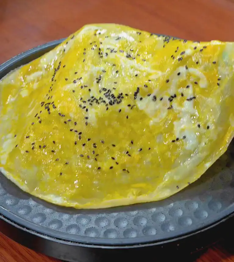 Easy Jian Bing Recipe (Chinese Breakfast Crepe) - Kitchen (Mis)Adventures